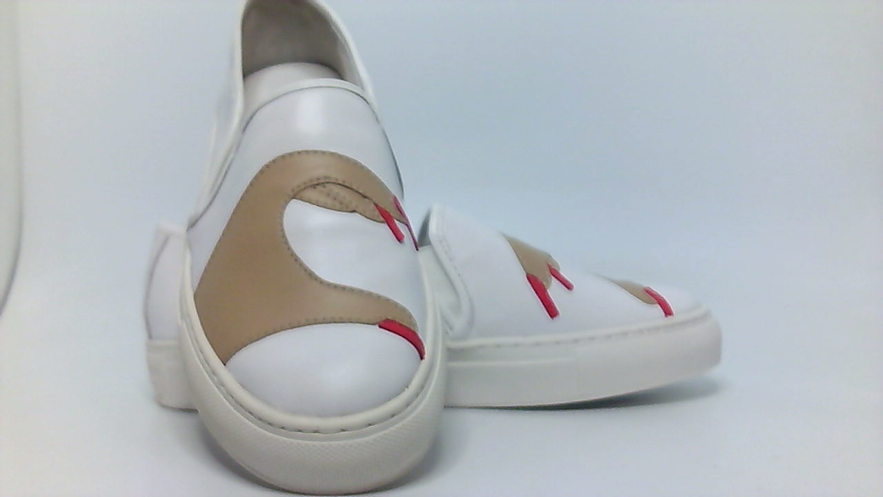 Katy Perry Womens the heart sneaker Leather Low Top Slip On, White ...